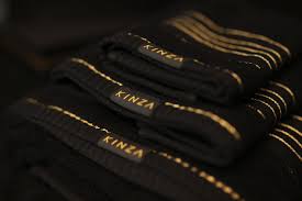 New Technology Kinza Light Weight Bath Towel – Product Review | MoodyDose